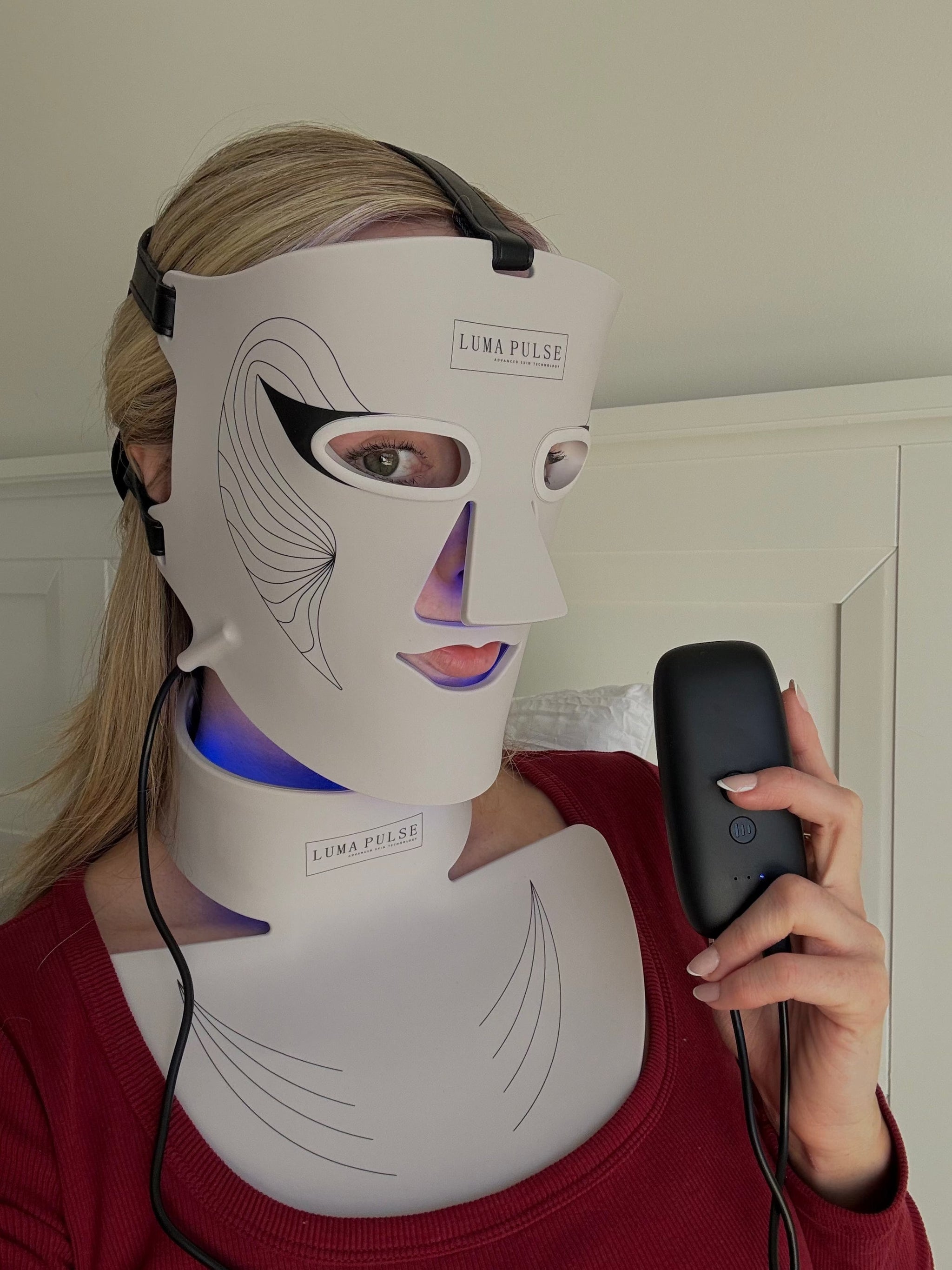 Luma Pulse LED Light Therapy Mask for the Face & Décolletage – LumaPulse
